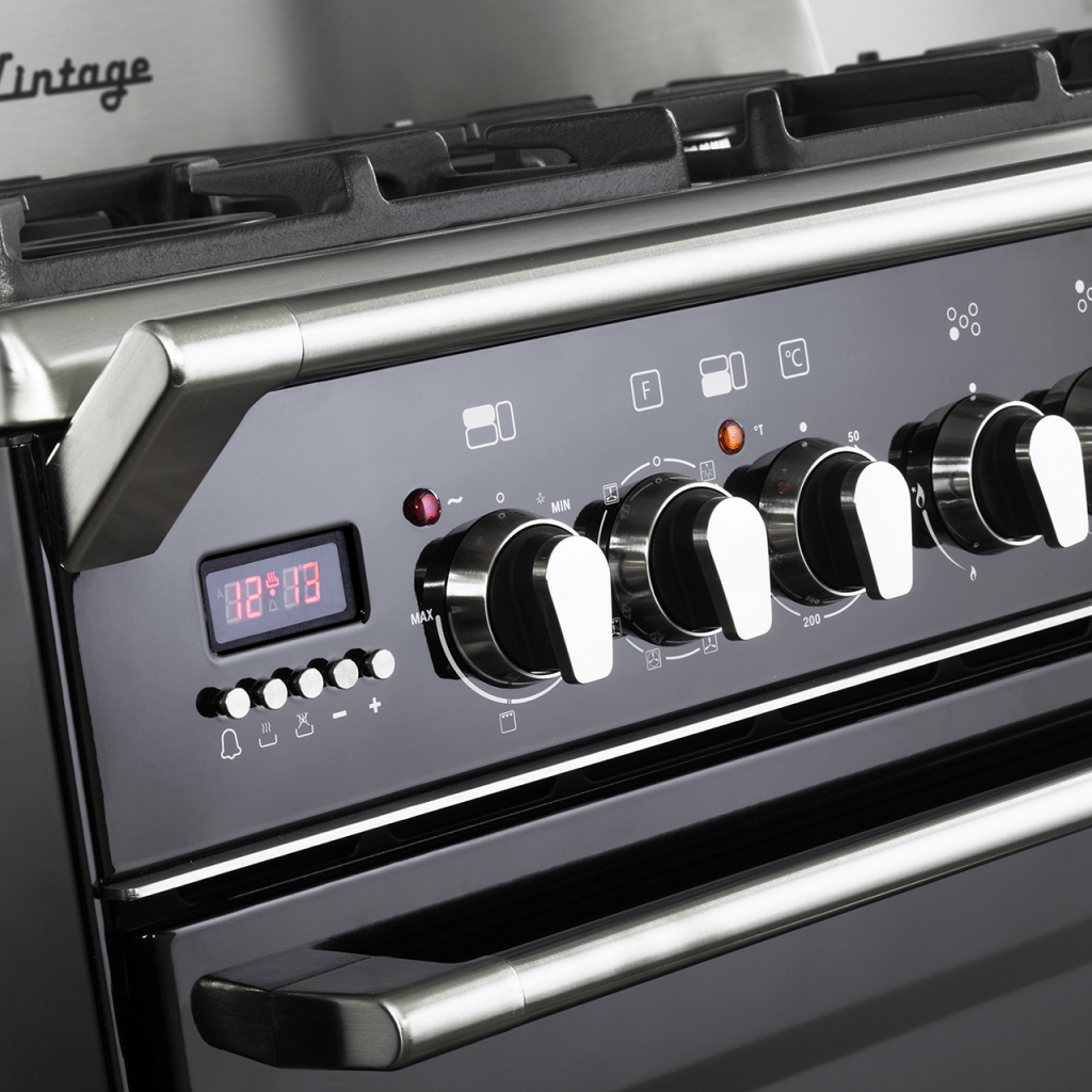Vintage three cavity dual fuel Range Cooker in Gloss Black - De'Longhi