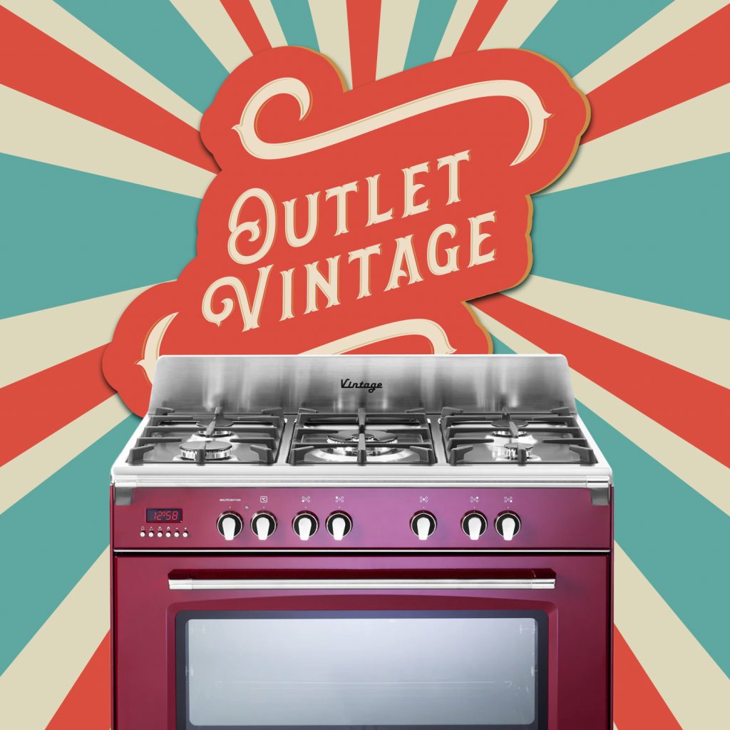 Vintage three cavity dual fuel Range Cooker in Cream - De'Longhi